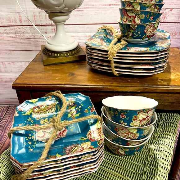 222 Fifth | Dining | Rare 222 Fifth Gabrielle Teal 24 Piece Piece ...